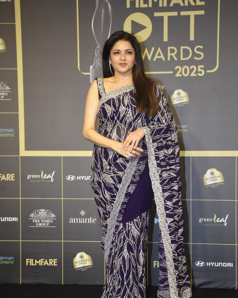 Alia Bhatt, Vicky Kaushal, Ananya Panday & Other Celebs Graces The Red ...